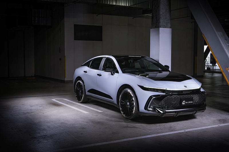 Toyota Crown Crossover S235 | TOP END Motorsports